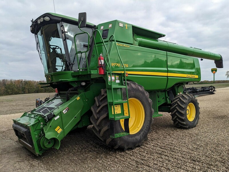 John Deere Combine 9770