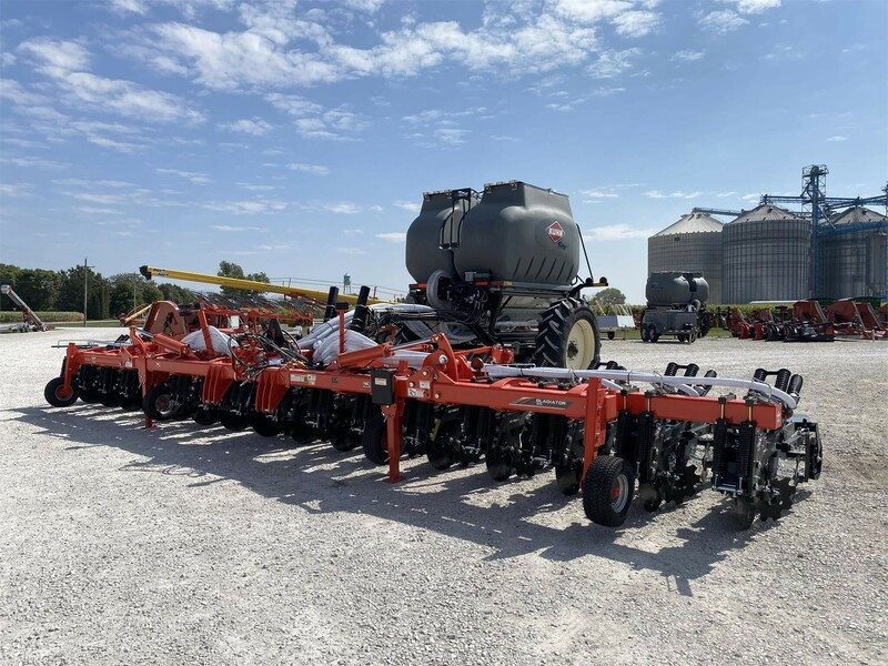 Used Strip-Till for Sale - 124 Listings | Machinery Pete