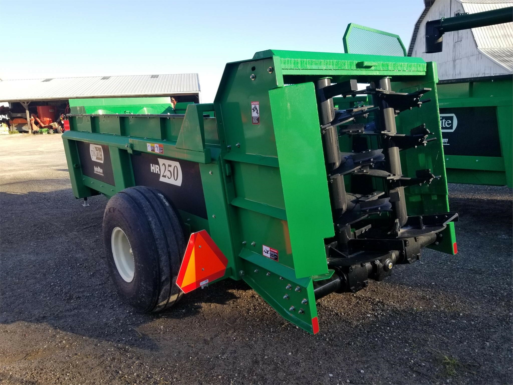 2025 Pik Rite HYDRA-RAM HR250 Manure Spreader - $Call | Machinery Pete