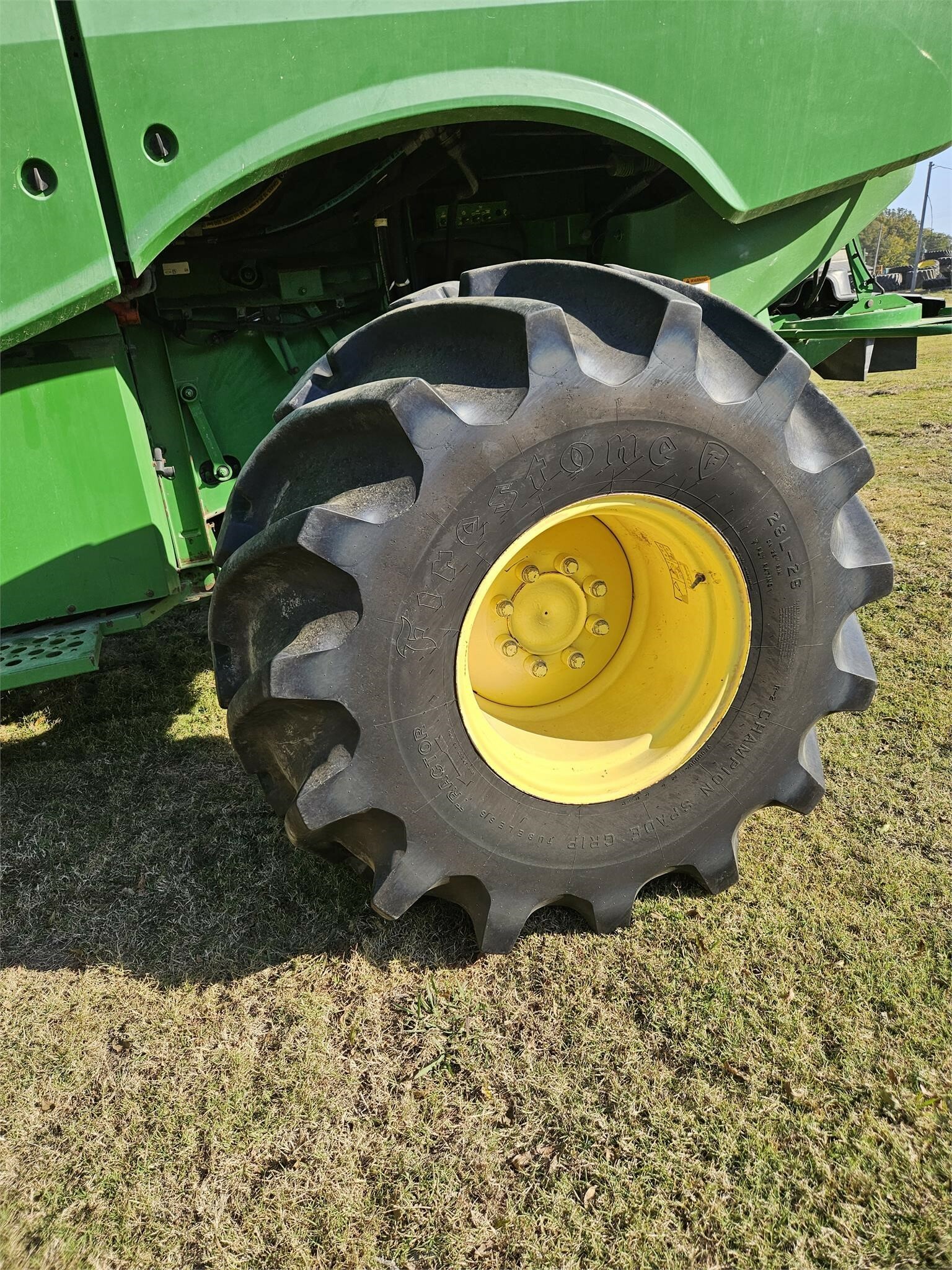 2015 John Deere S680 Combine - $115,000 | Machinery Pete