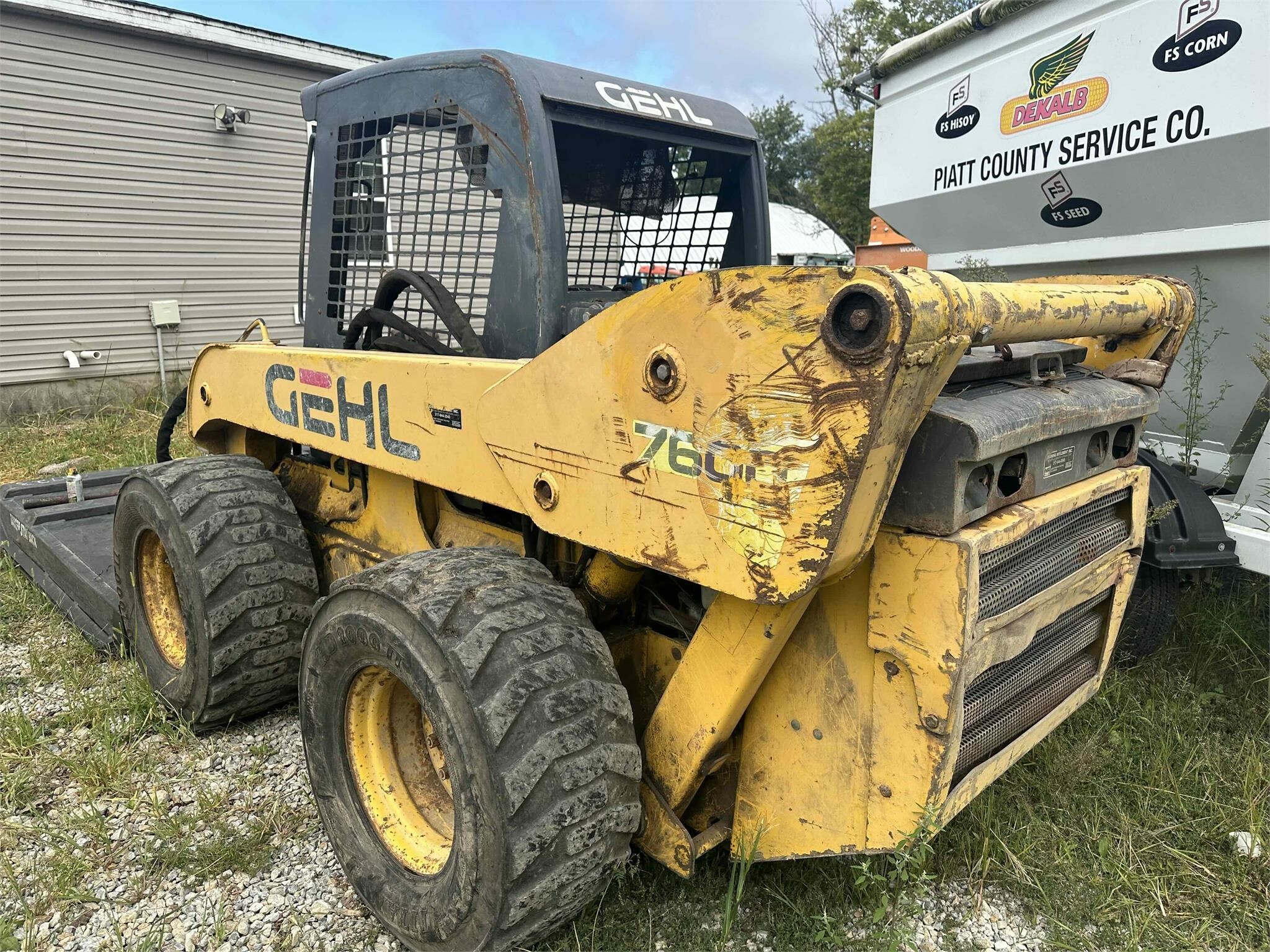 2002 Gehl 7600 Skid Steer - $17,000 | Machinery Pete