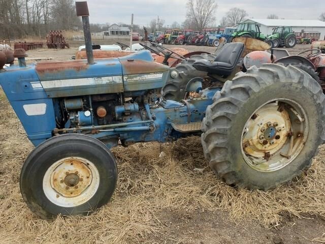 Ford 4000 Tractor - $Call | Machinery Pete