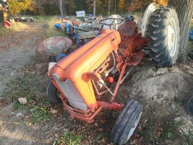 Ford 601 WORKMASTER Tractor - $Call | Machinery Pete