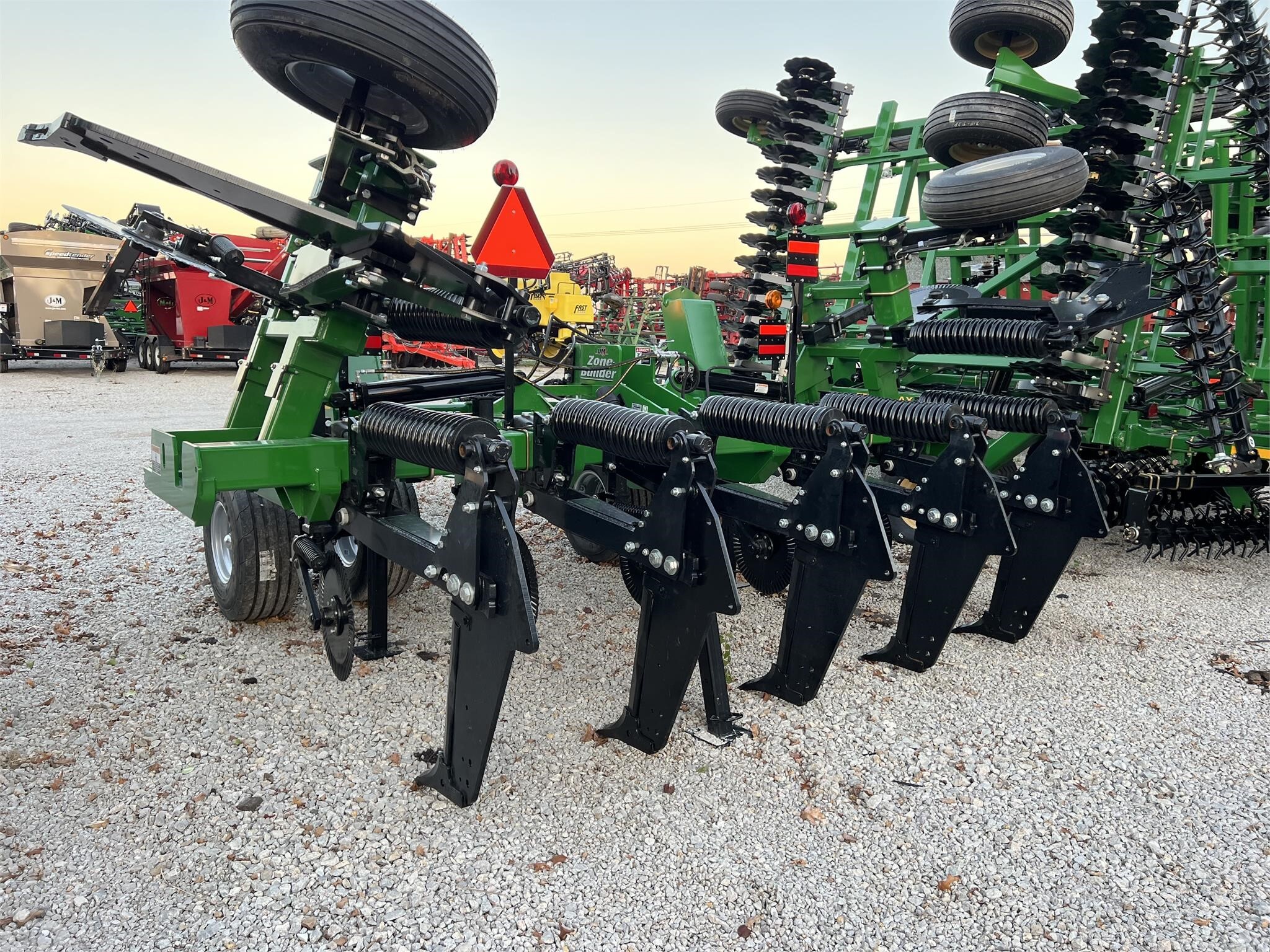 Unverferth Zonebuilder 122 Strip-Till - $34,900 | Machinery Pete