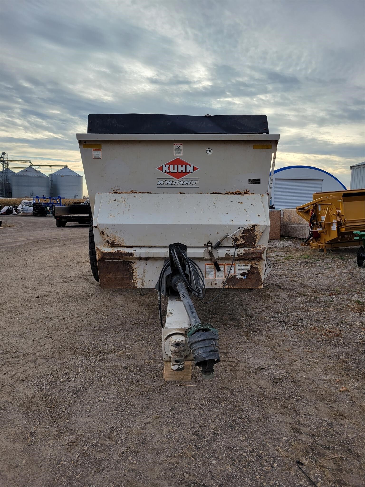Kuhn Knight SLC141 Manure Spreader - $44,500 | Machinery Pete