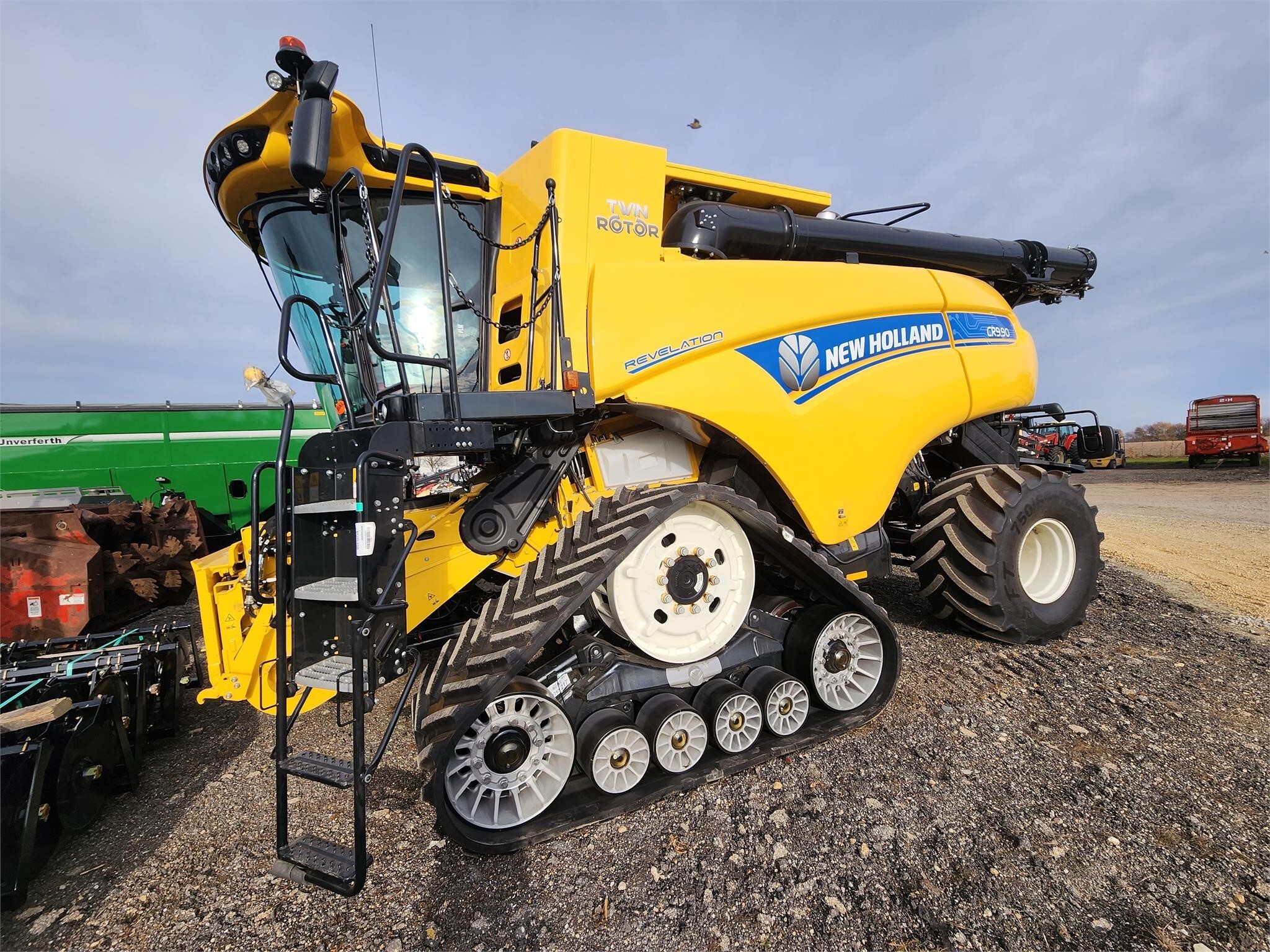 2023 New Holland CR9.90 REVELATION Combine - $Call | Machinery Pete