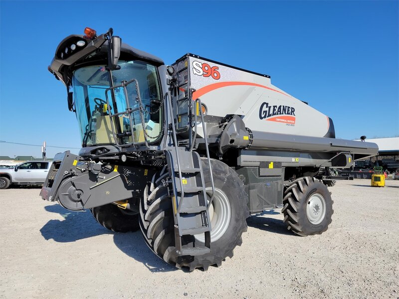 Used Gleaner Combines for Sale - 143 Listings | Machinery Pete