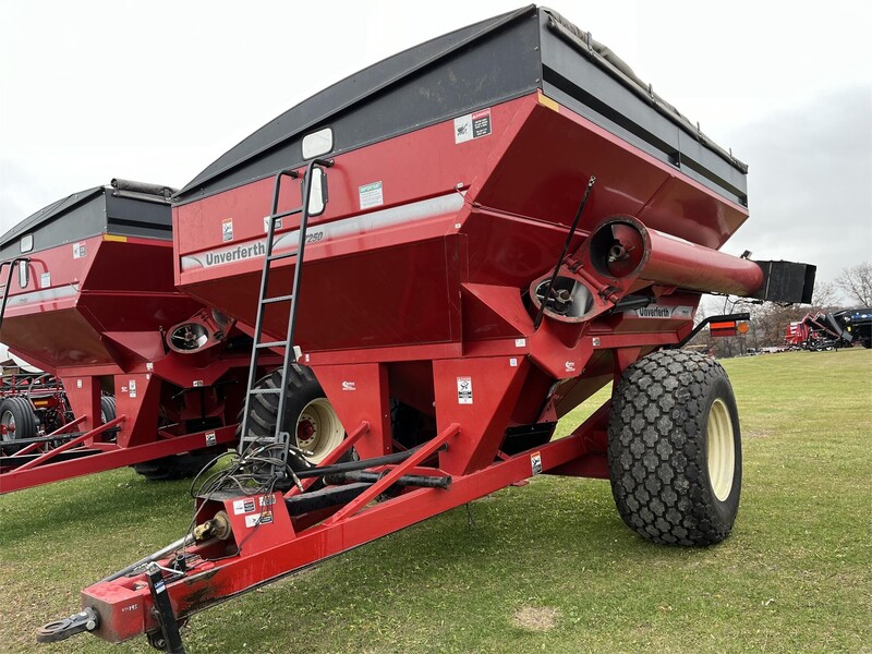 Johnson Tractor - Osseo - Osseo, WI | Machinery Pete