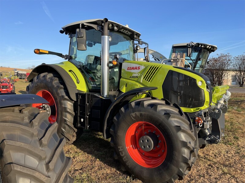 Used Claas Tractors for Sale - 73 Listings | Machinery Pete