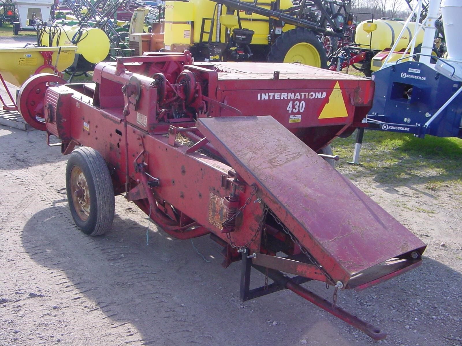 International 430 Small Square Baler - $3,200 | Machinery Pete