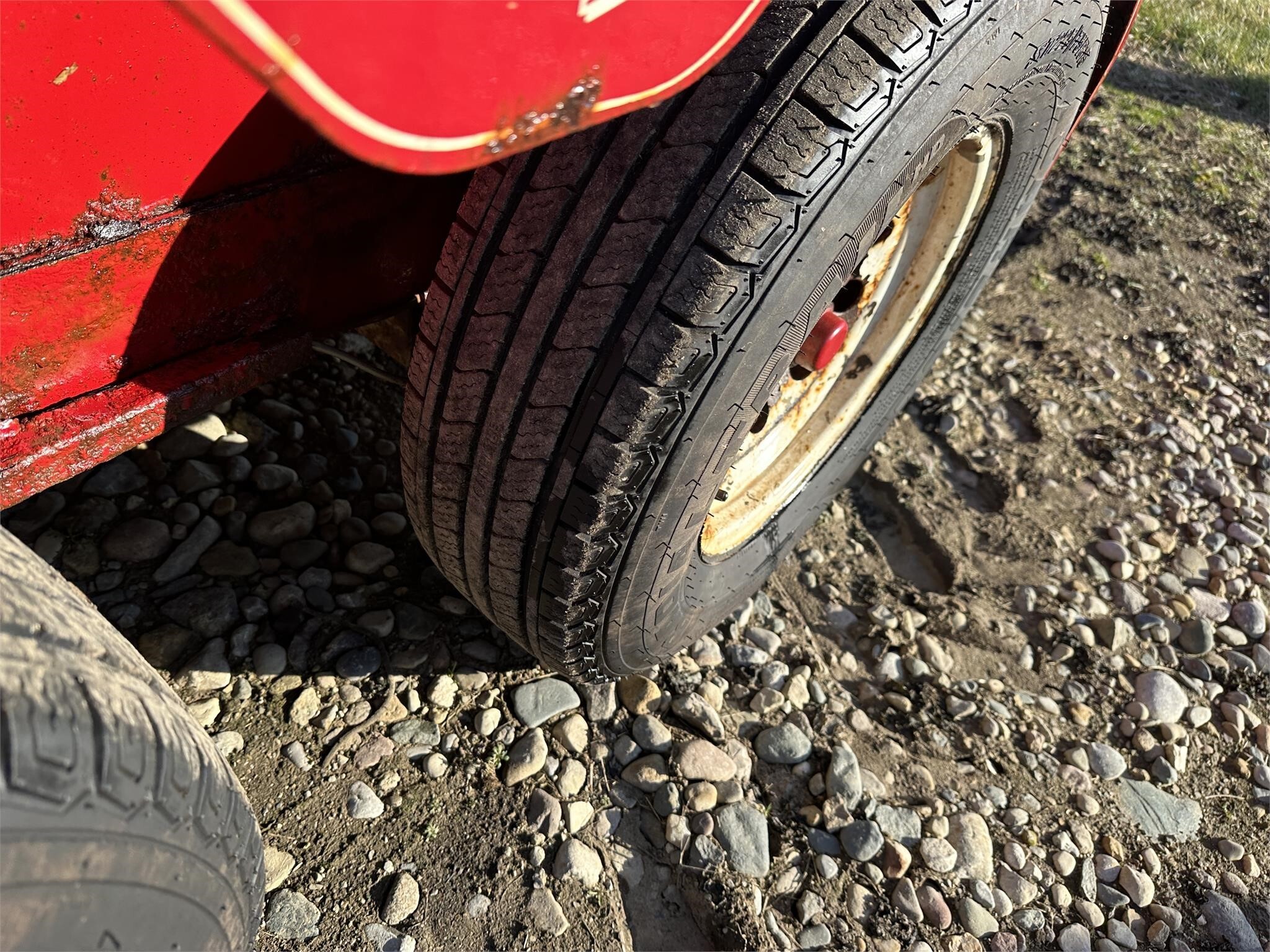 2012 Corn Pro SB-16 6S Livestock Trailer - $6,950 | Machinery Pete