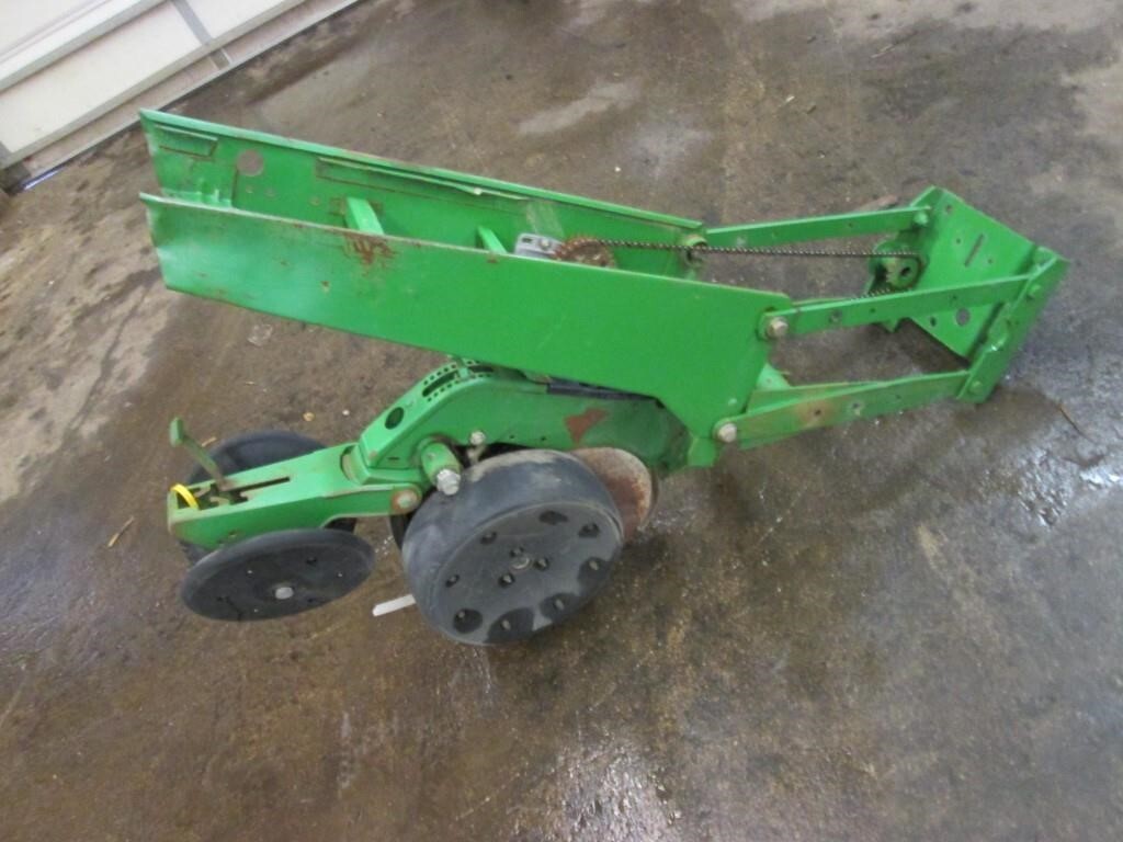 John Deere PLANTER ROW UNITS Planter and Drill Attachment - $500 ...