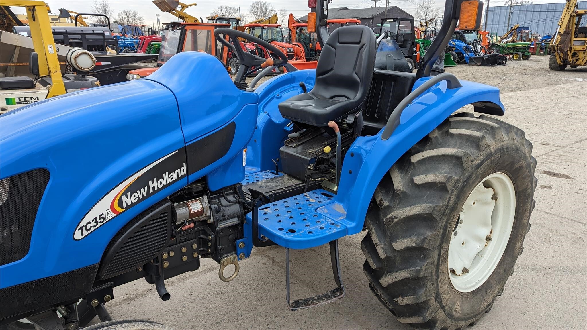 2005 New Holland TC35A Tractor - $13,900 | Machinery Pete