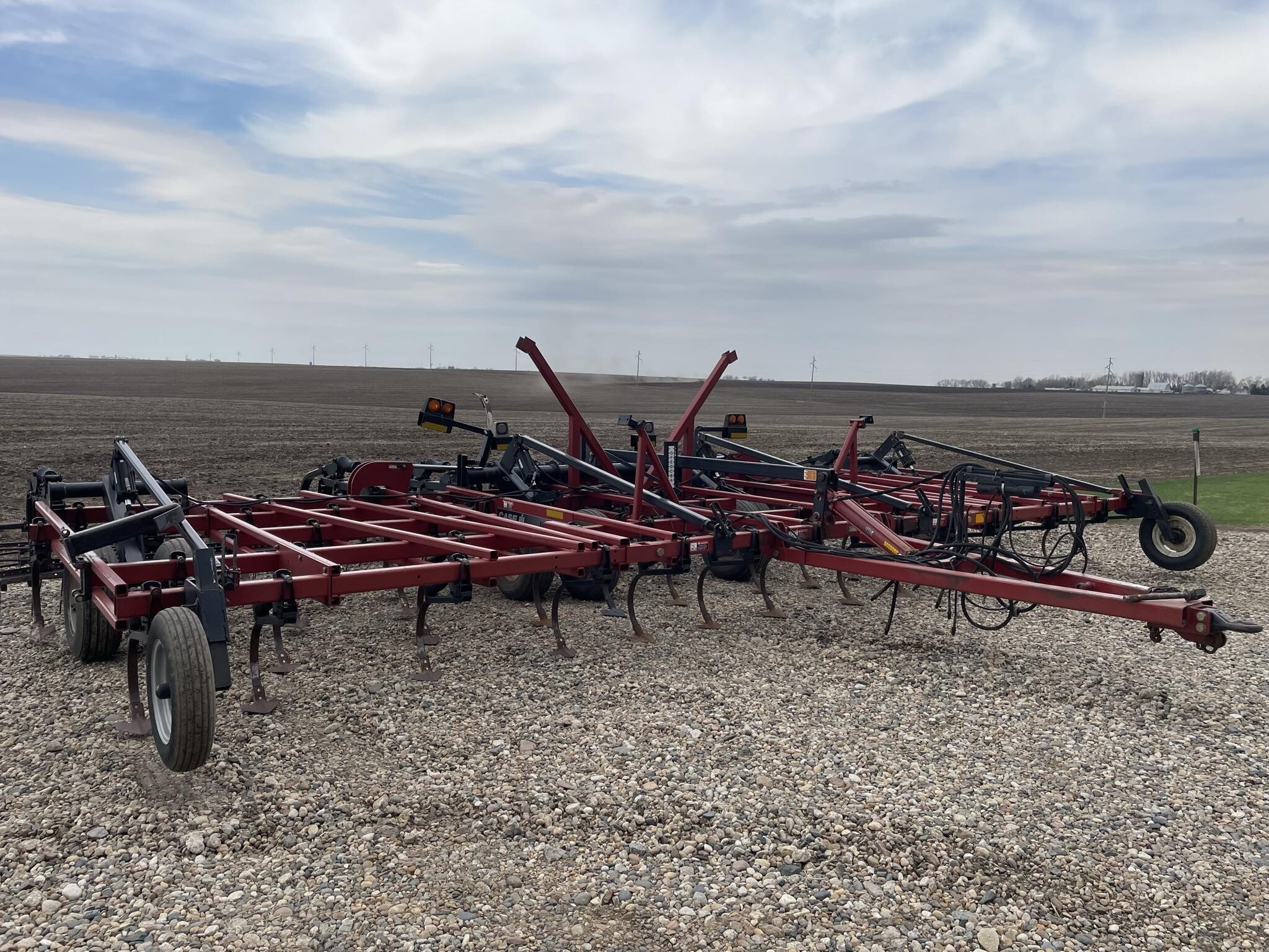 2005 Case IH Tigermate II Field Cultivator - $27,500 | Machinery Pete
