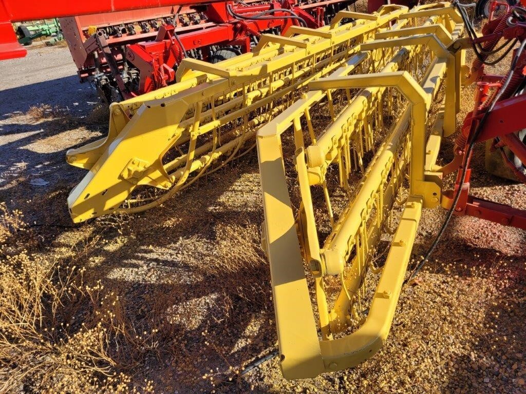 New Holland 216 Rake - $8,500 | Machinery Pete