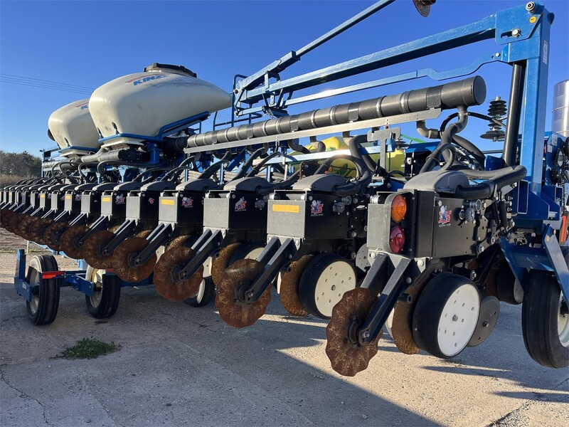Used Kinze 3600 ASD Planters for Sale - 61 Listings | Machinery Pete