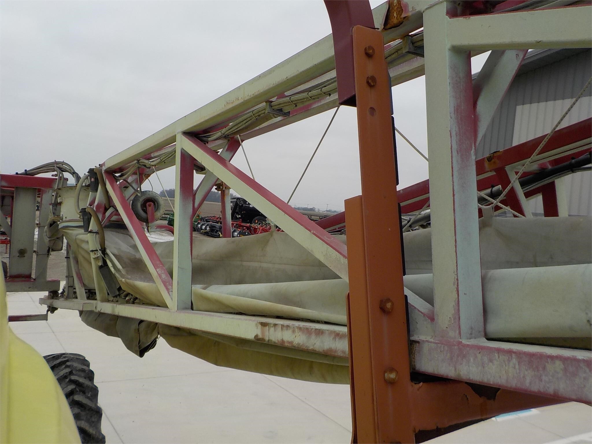 Hardi Commander 4400 Pull-Type Sprayer - $25,000 | Machinery Pete