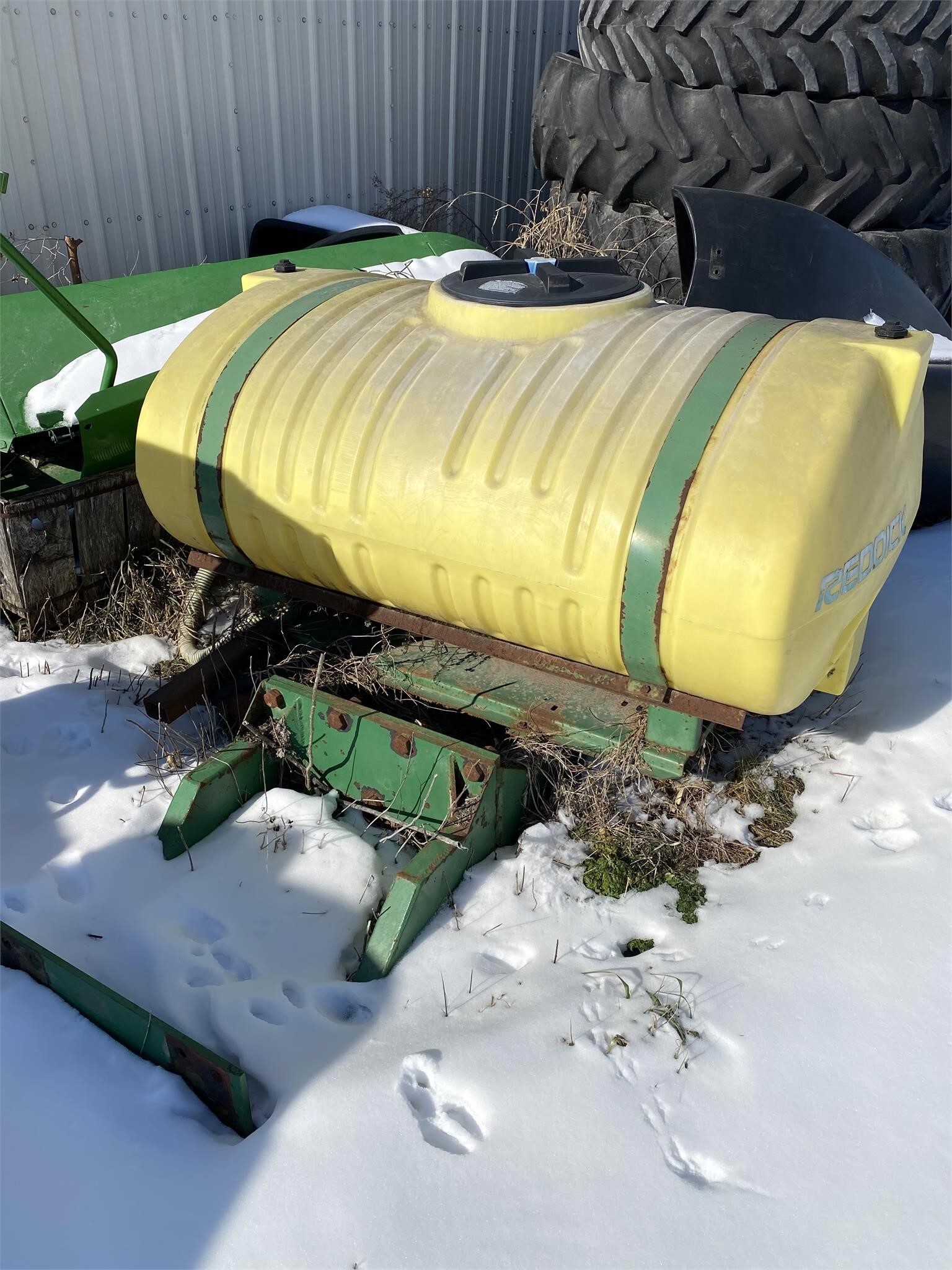 John Deere Saddle Tanks Tank - $1,000 | Machinery Pete