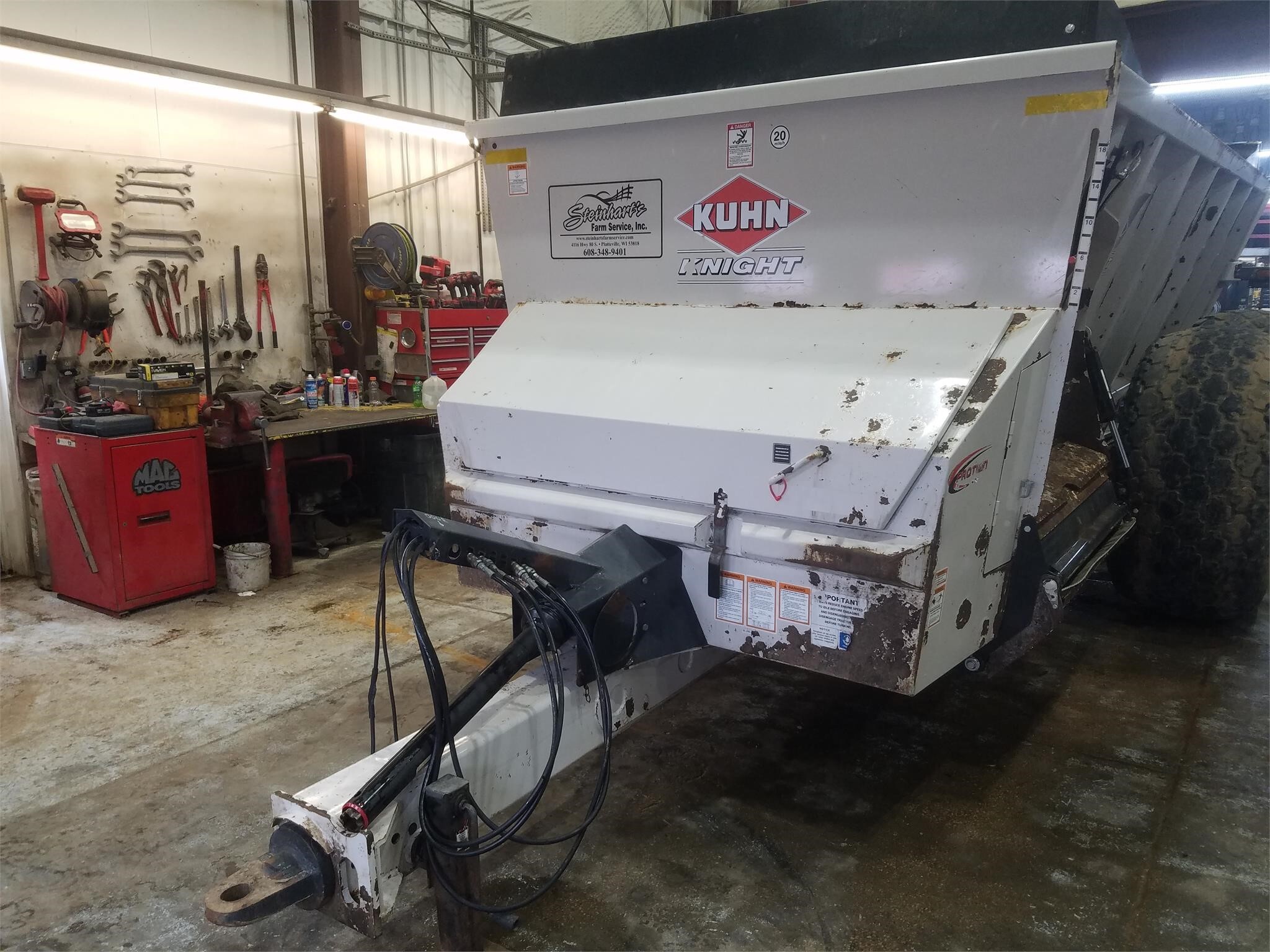 Kuhn Knight SLC141 Manure Spreader - $50,900 | Machinery Pete