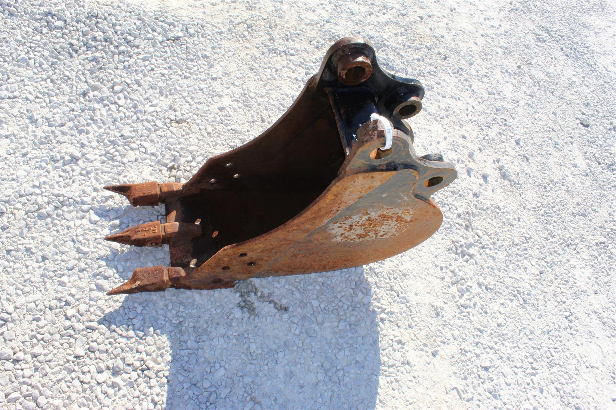 Caterpillar 12" BUCKET MODEL# 464-9900 Backhoe and Excavator Attachment ...