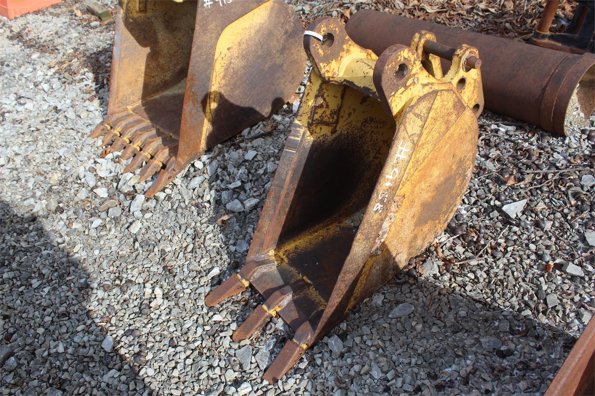 Case 16" BUCKET Backhoe and Excavator Attachment - $975 | Machinery Pete