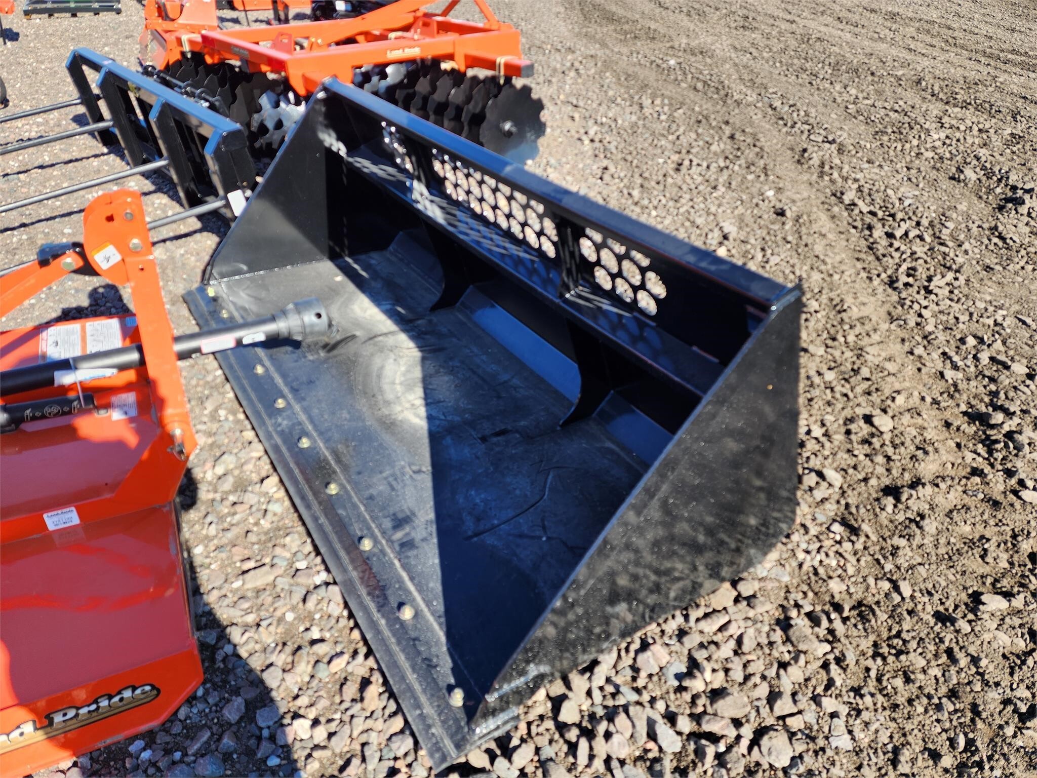 2024 Kubota AP-LM2596 Loader and Skid Steer Attachment - $2,900 ...