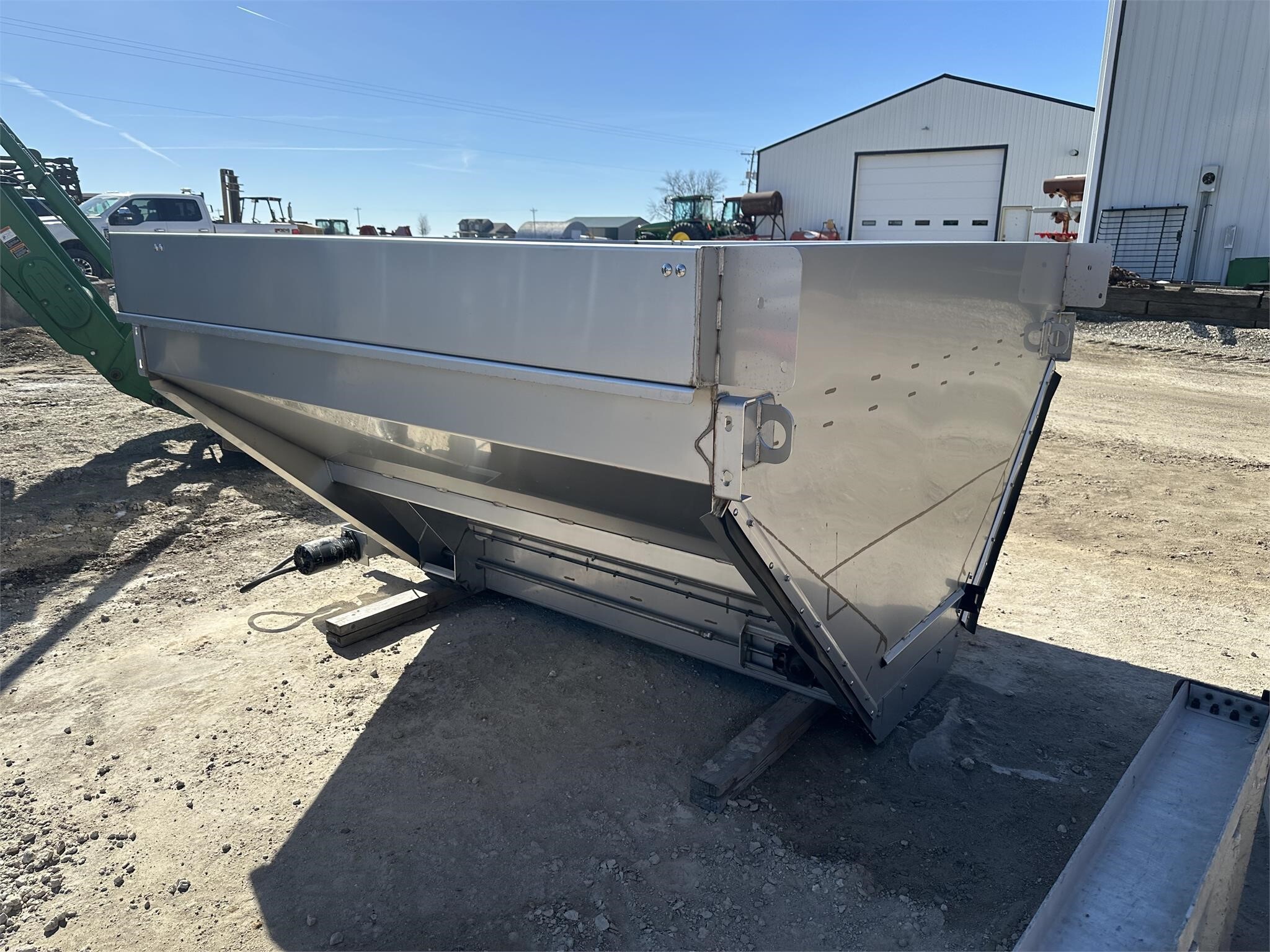 2021 New Leader Multapplier Self-Propelled Fertilizer Spreader ...