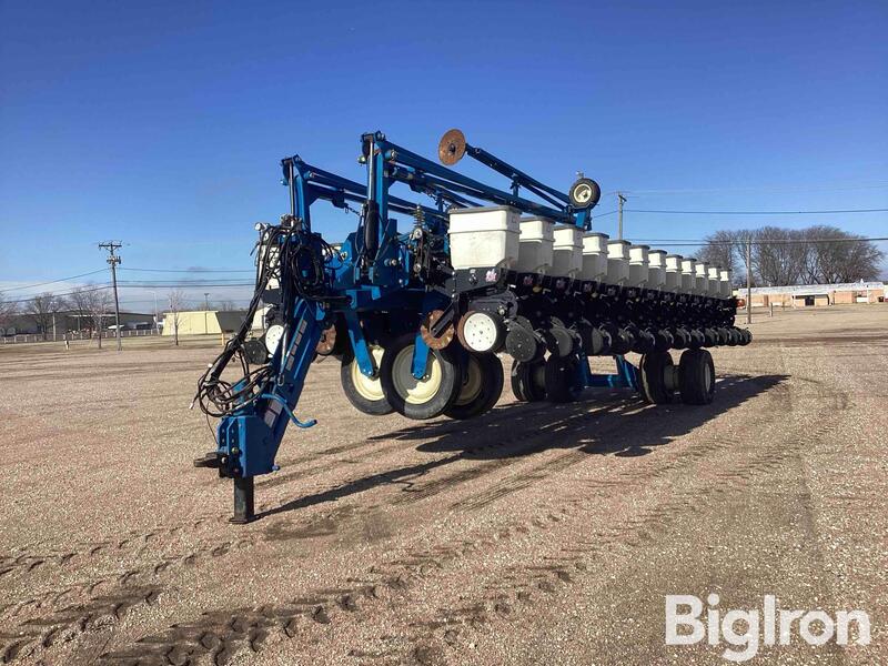 Used Kinze 3700 Planters for Sale - 20 Listings | Machinery Pete