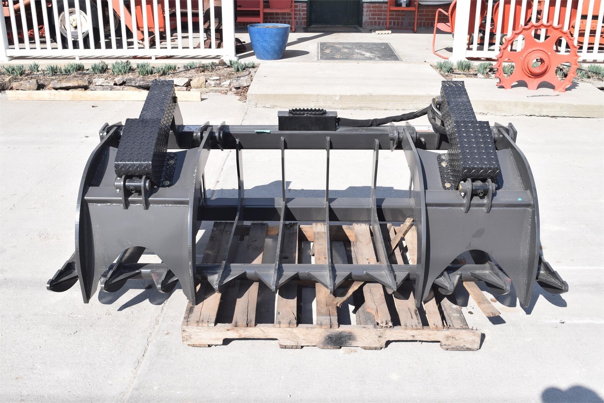 2024 CID XRG84 Loader and Skid Steer Attachment - $4,300 | Machinery Pete