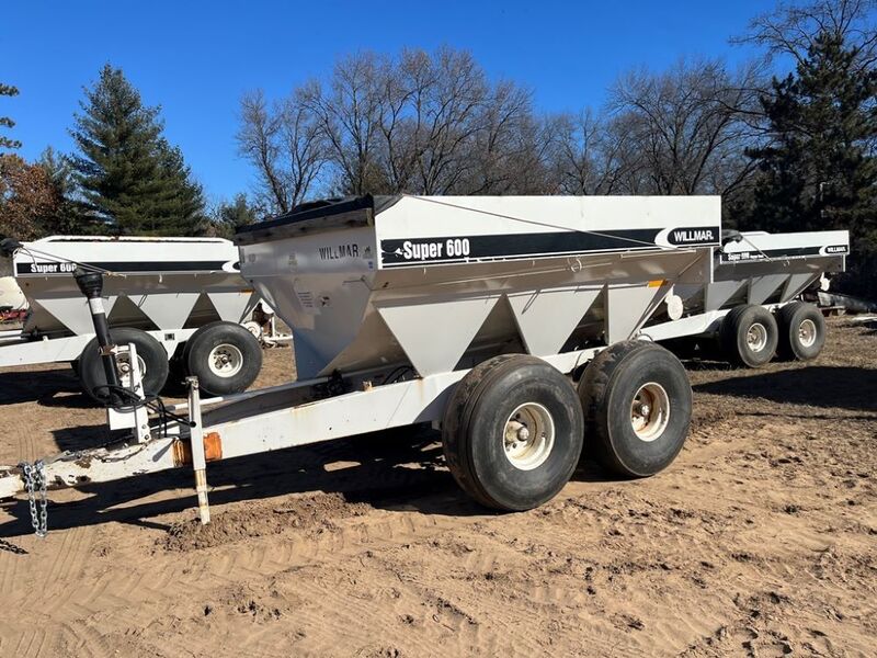 Used Pull-Type Fertilizer Spreaders for Sale - 509 Listings | Machinery ...