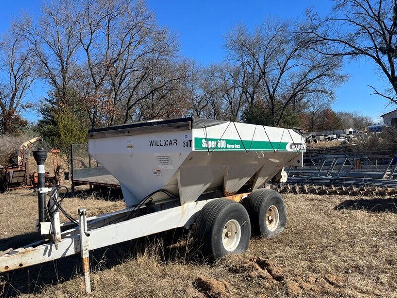 Used Pull-Type Fertilizer Spreaders for Sale - 509 Listings | Machinery ...