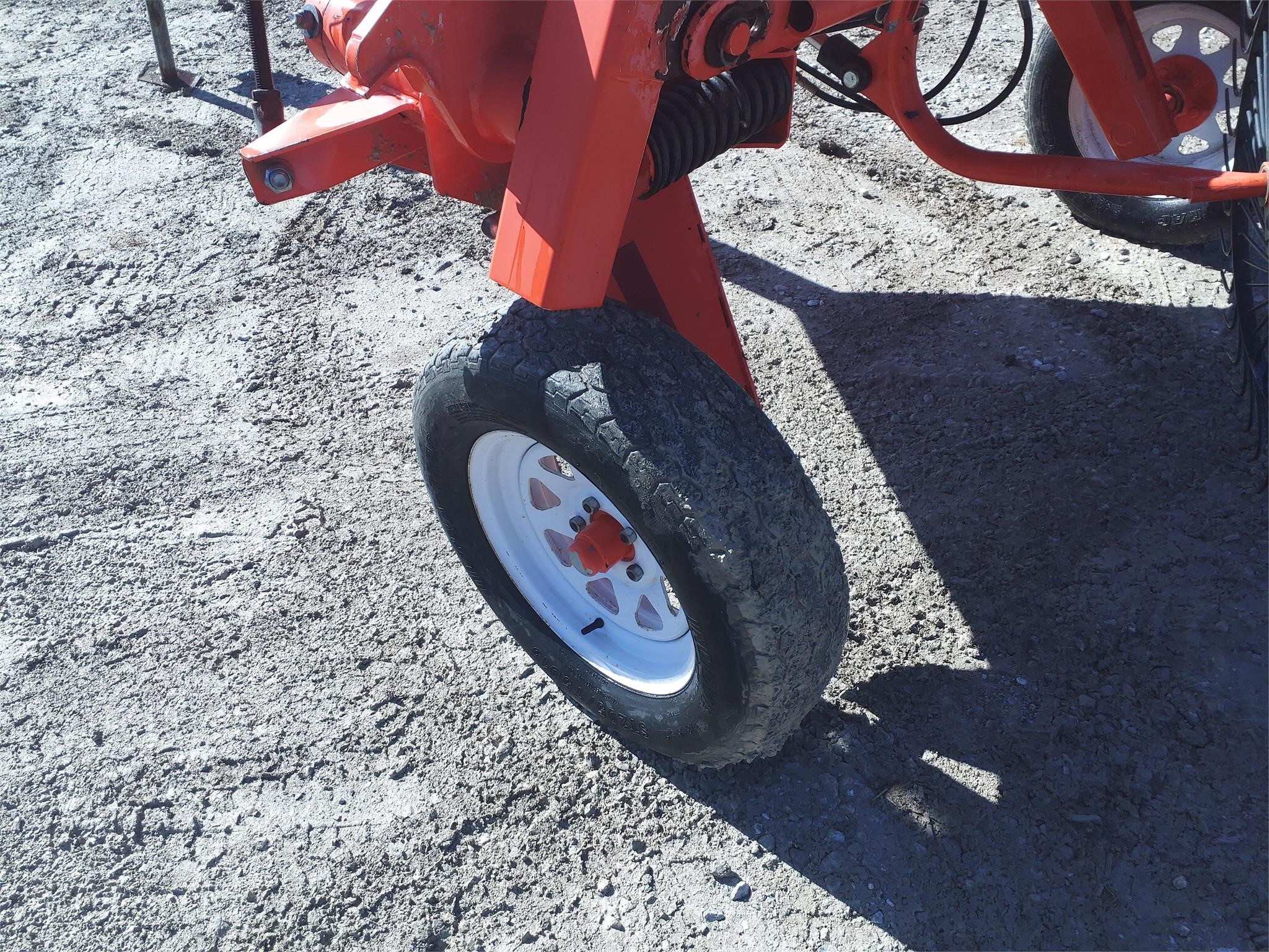 Kuhn SR110 Rake - $5,950 | Machinery Pete
