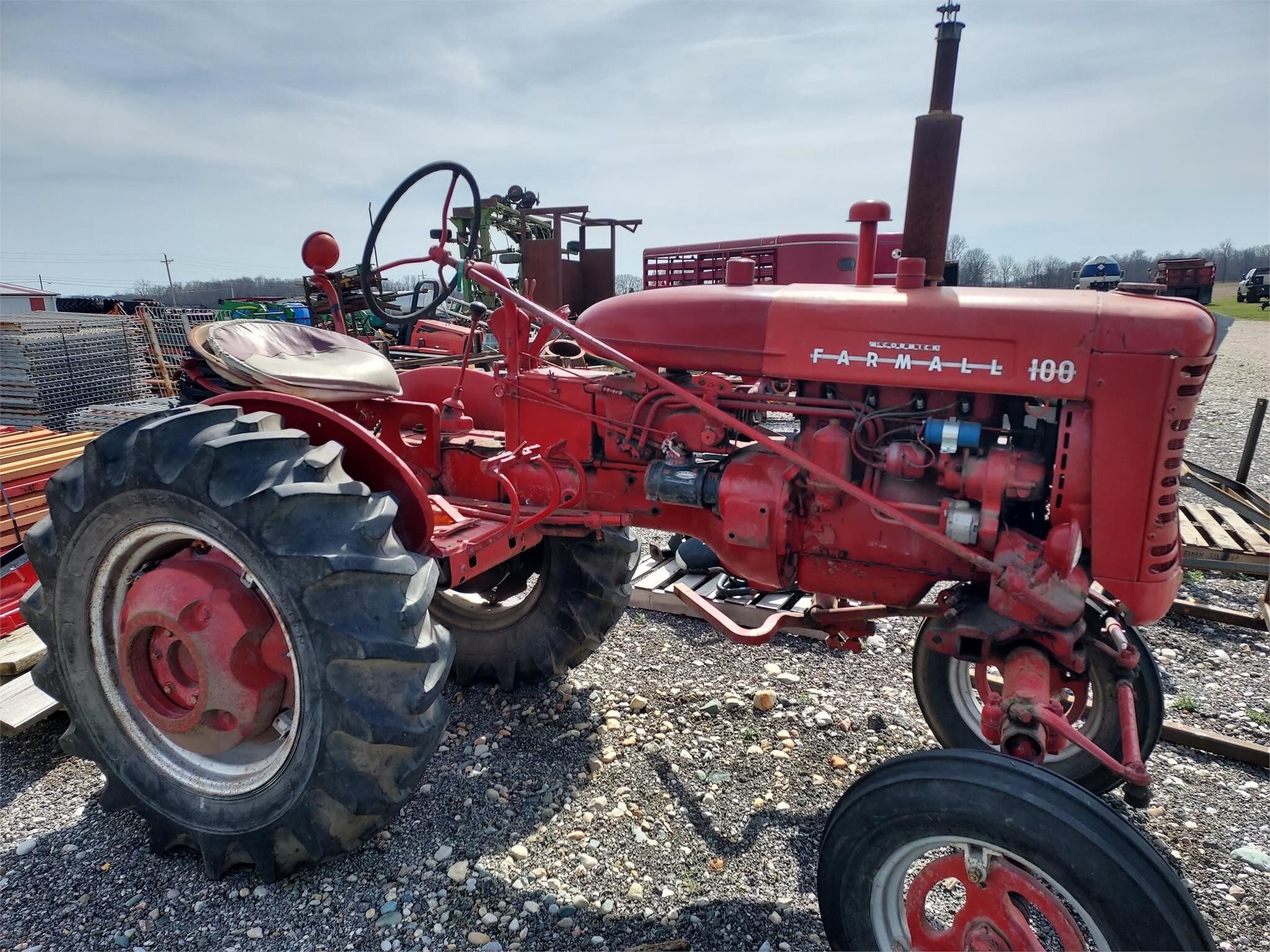 1955 International 100 Tractor - $3,750 | Machinery Pete