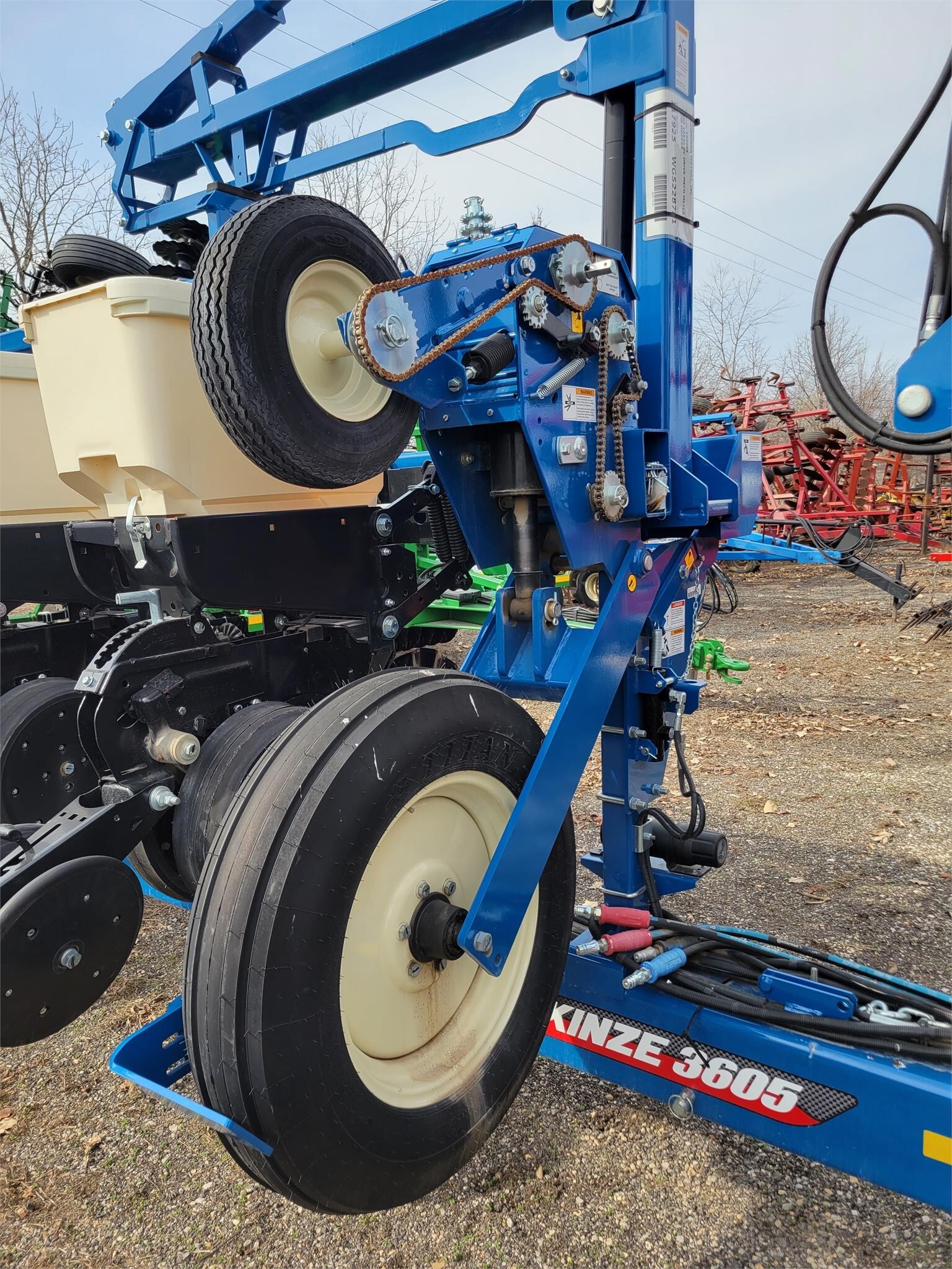 2022 Kinze 3605 Planter - $105,000 | Machinery Pete