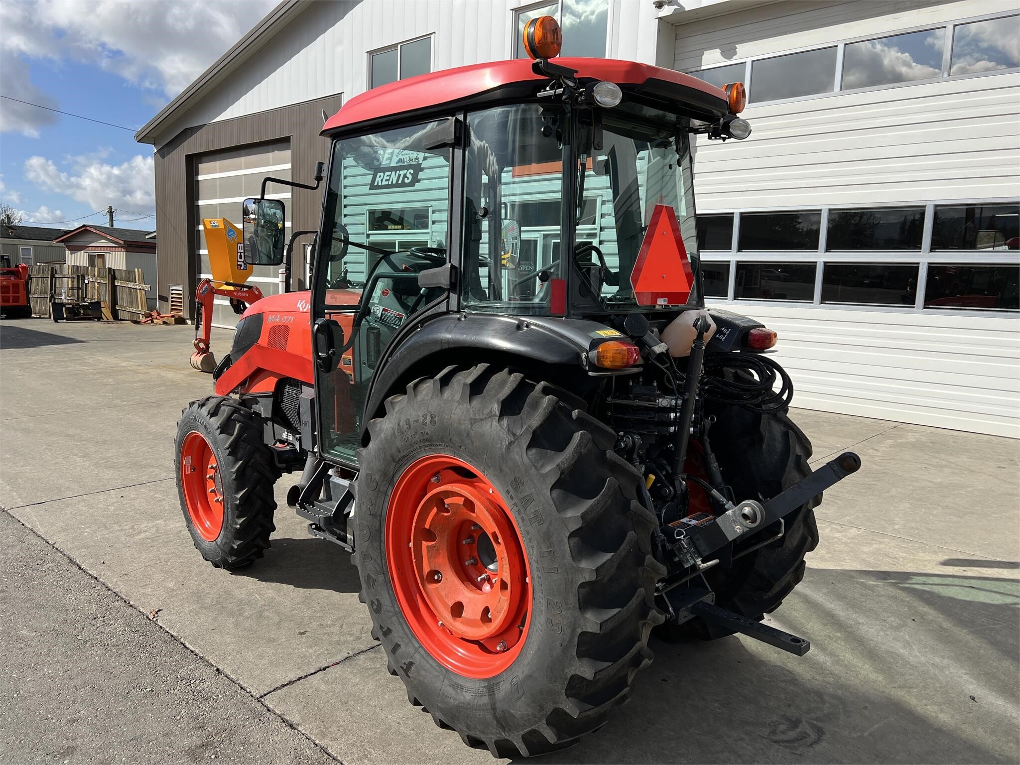 2022 Kubota M4N-071HDC12 Tractor - $40,900 | Machinery Pete