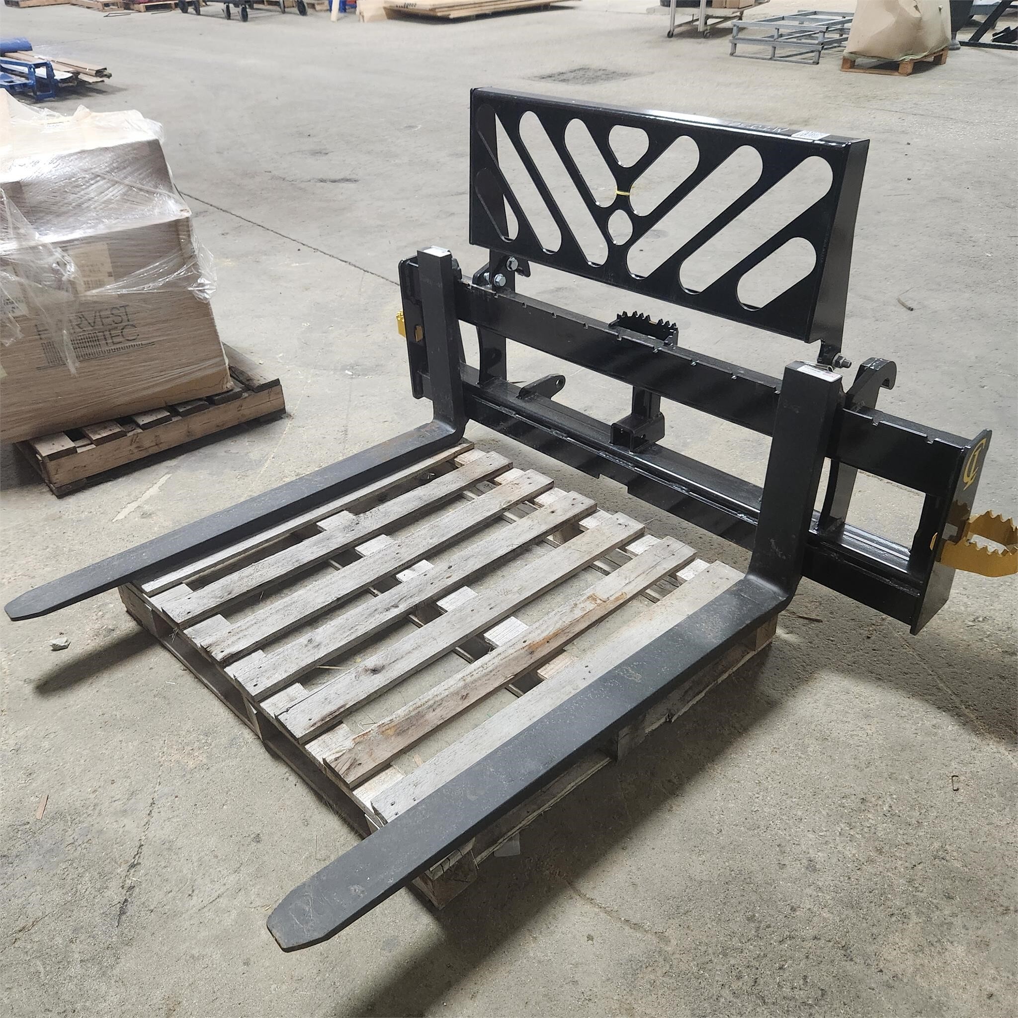 2022 CL FABRICATION PF45 Loader and Skid Steer Attachment - $1,900 ...