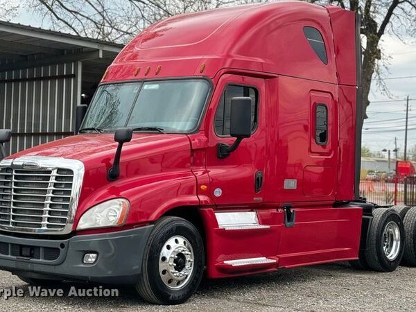 Used Freightliner Semi Trucks for Sale - 223 Listings | Machinery Pete