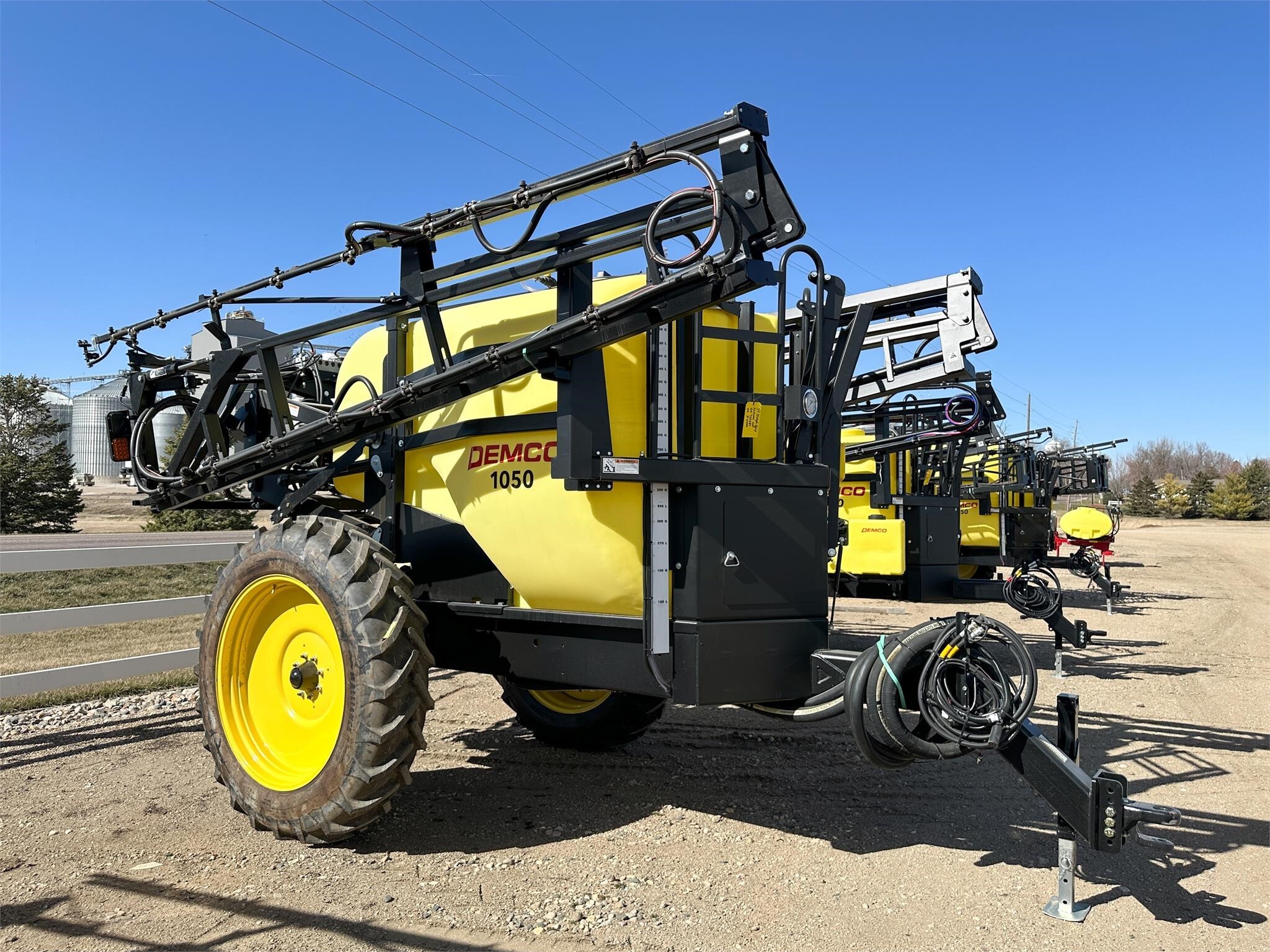 2025 Demco 1050 Pull-Type Sprayer - $45,981 | Machinery Pete