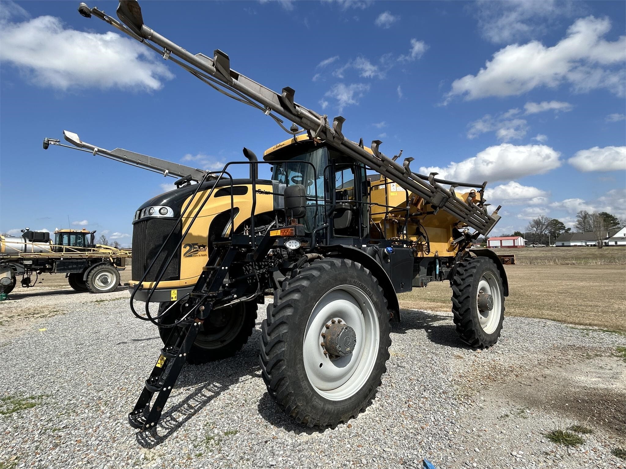 2018 ROGATOR RG1300C Self-Propelled Sprayer - $105,000 | Machinery Pete