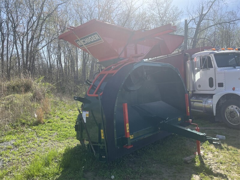 Used Grain Baggers for Sale - 95 Listings | Machinery Pete