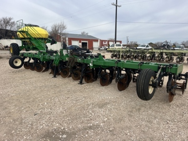 Used Strip-Till for Sale - 108 Listings | Machinery Pete
