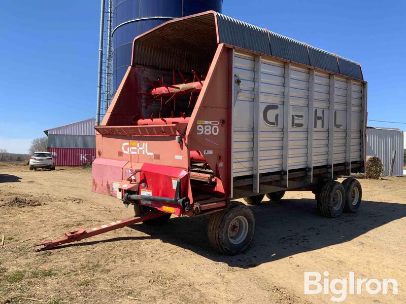 Used Gehl Forage Wagons for Sale - 34 Listings | Machinery Pete