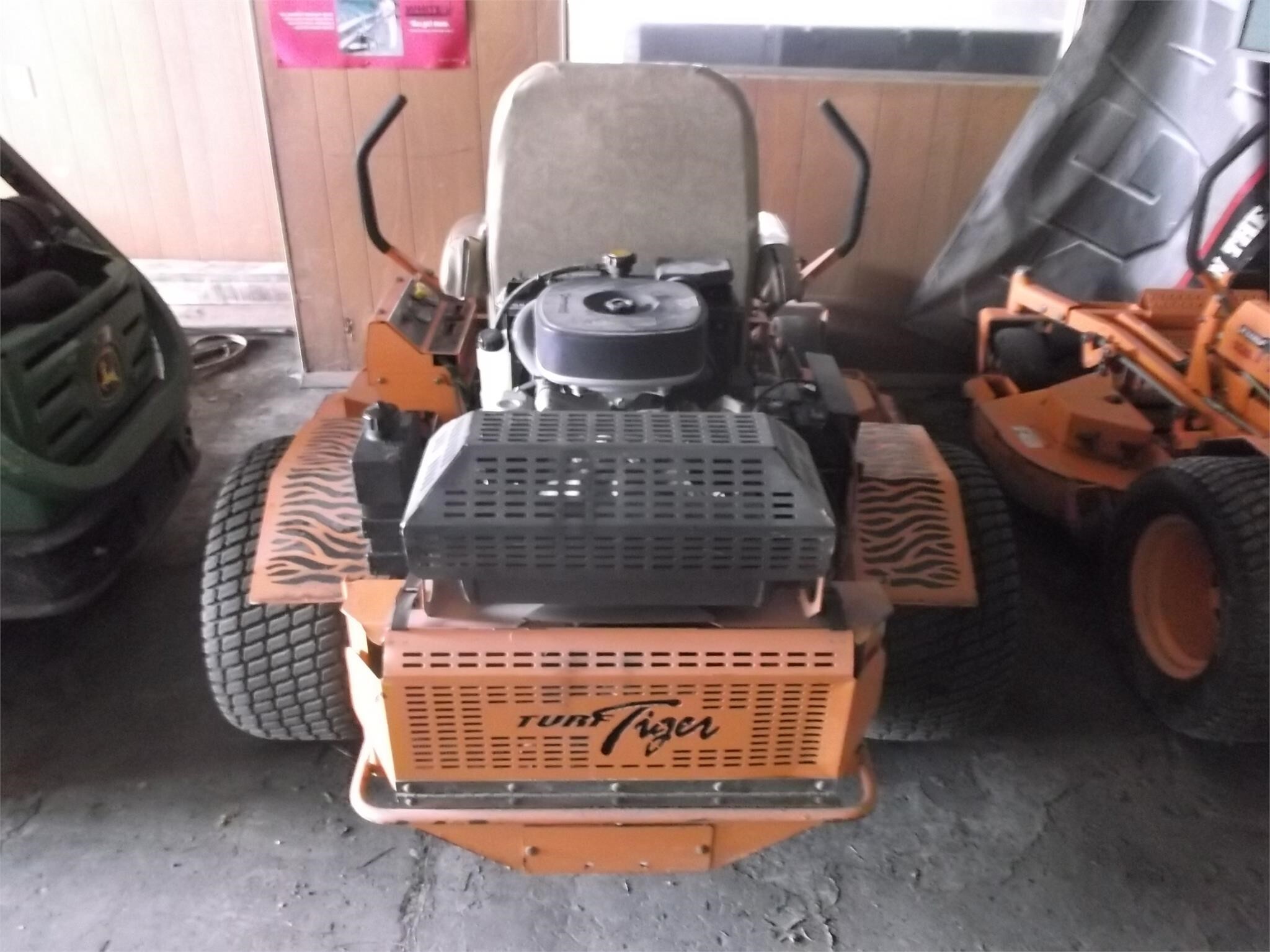 Scag STT61V-35BVAC-SS Lawn Mower - $5,950 | Machinery Pete