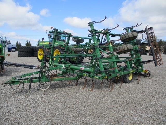 2008 John Deere 2210 Field Cultivator - $29,500 | Machinery Pete