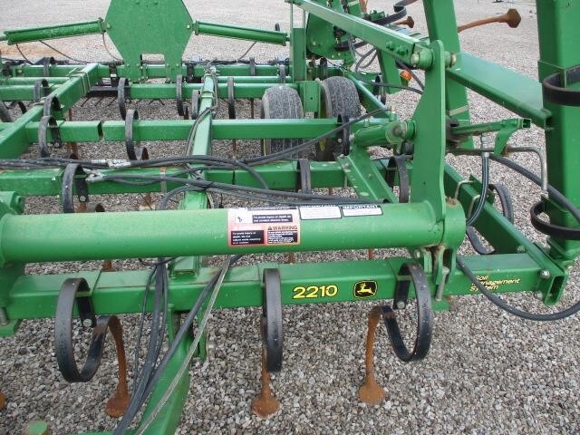 2008 John Deere 2210 Field Cultivator - $29,500 | Machinery Pete