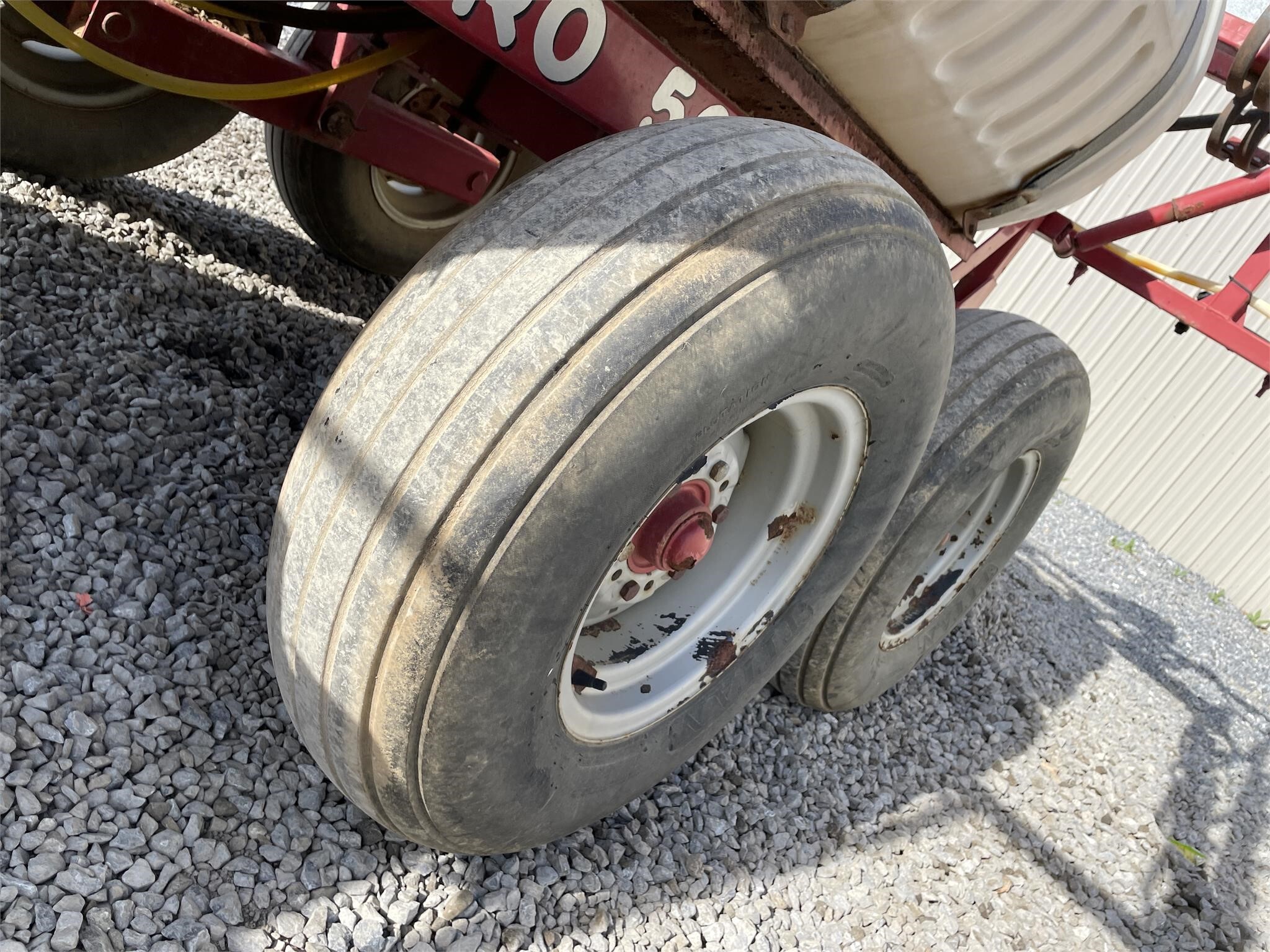 Miller Pro 500 Pull-Type Sprayer - $5,500 | Machinery Pete