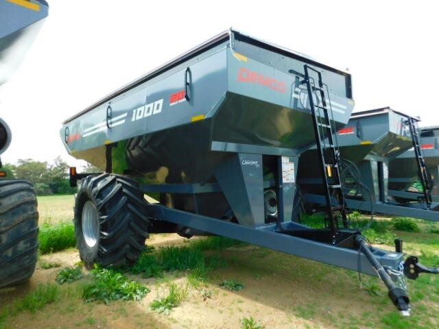 Demco 1000 Pull-Type Sprayer - $62,500 | Machinery Pete