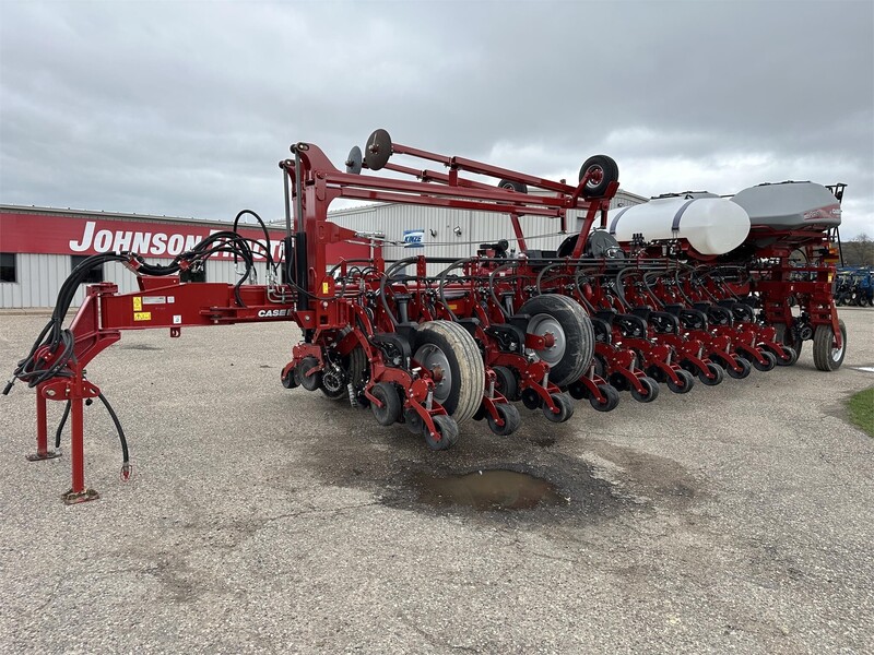 Johnson Tractor - Osseo - Osseo, WI | Machinery Pete