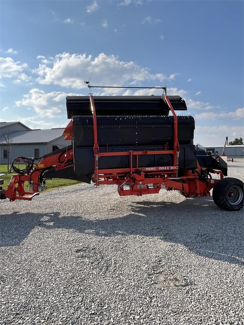 2013 Kuhn Merge Maxx 900 Merger - $45,000 | Machinery Pete