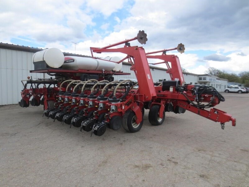 Used White Planters for Sale - 177 Listings | Machinery Pete